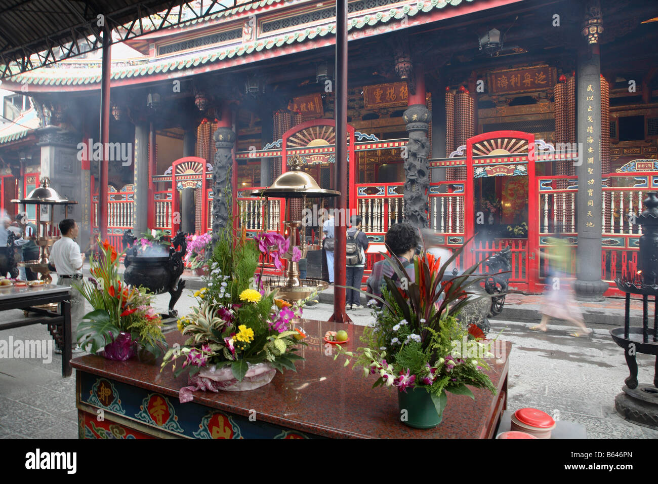 Taiwan Taipei Longshan Temple Stock Photo - Alamy