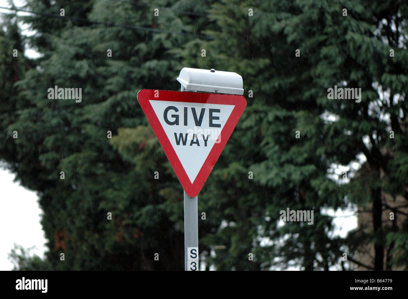 A Give Way sign Stock Photo - Alamy A Give Way sign Stock Photo - Alamy