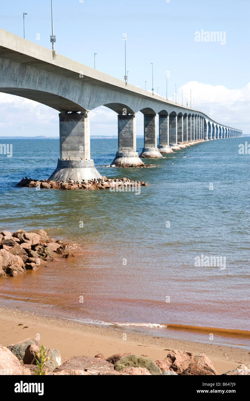 Confederation bridge crossing hi-res stock photography and images - Alamy