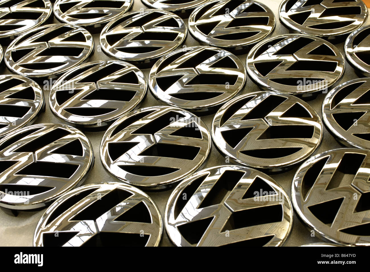 VW Zeichen VW Mark car Factory Stock Photo - Alamy