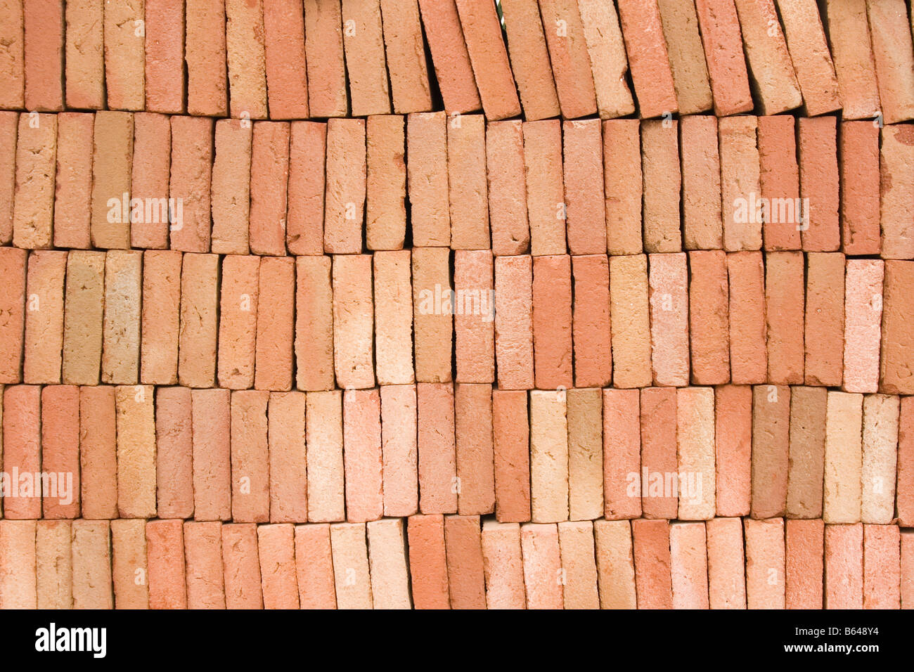 Lines of bricks hi-res stock photography and images - Alamy