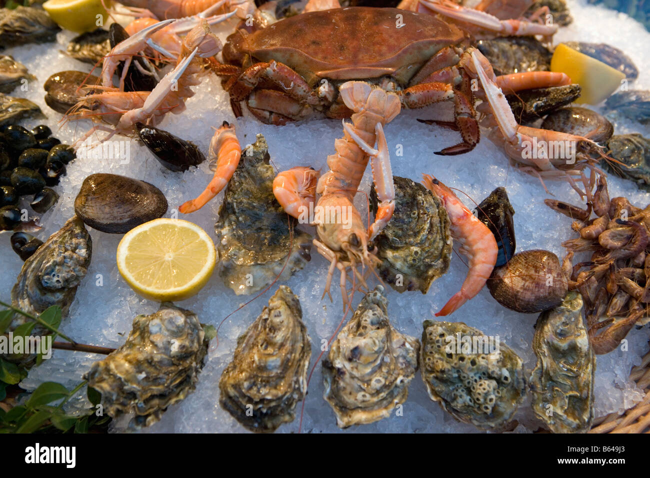 France, Paris, Seafood restaurant Stock Photo - Alamy