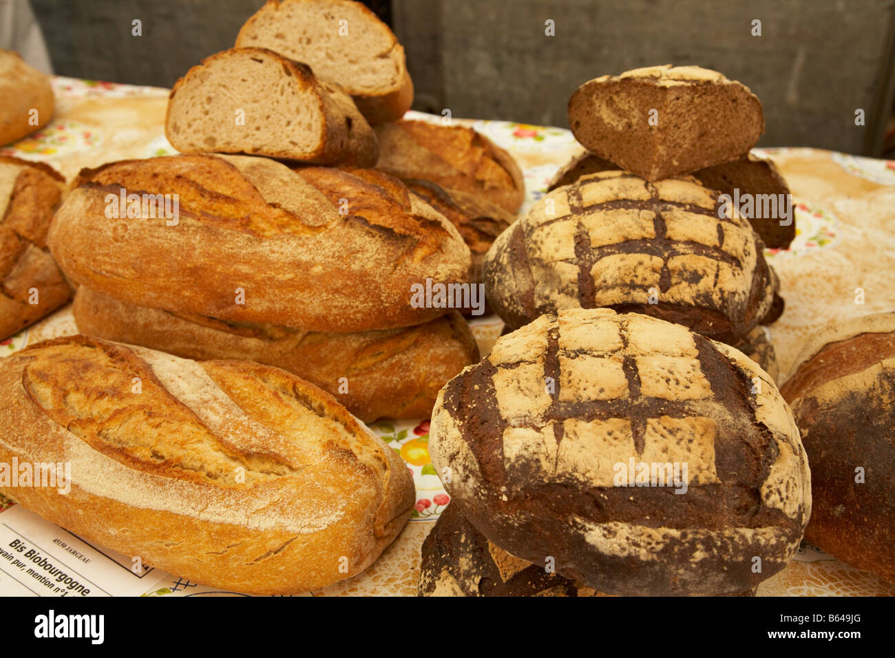 rustic breads market stall Stock Photo - Alamy