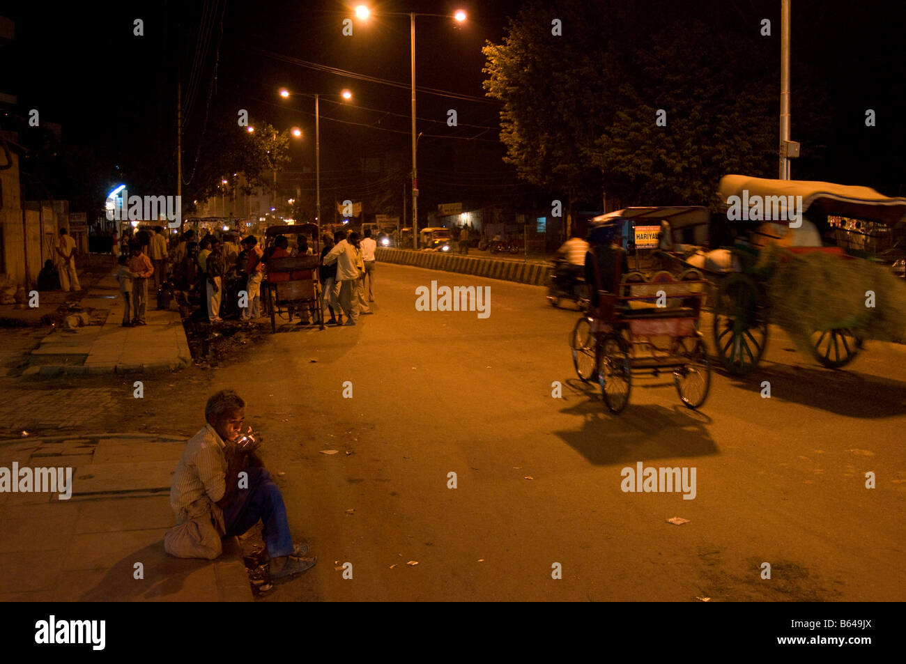 Busy street agra hi-res stock photography and images - Alamy