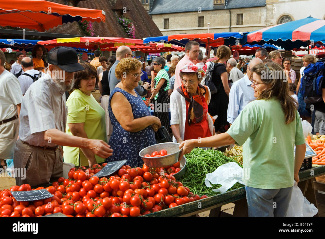 Food market beaune burgundy france hi-res stock photography and images ...