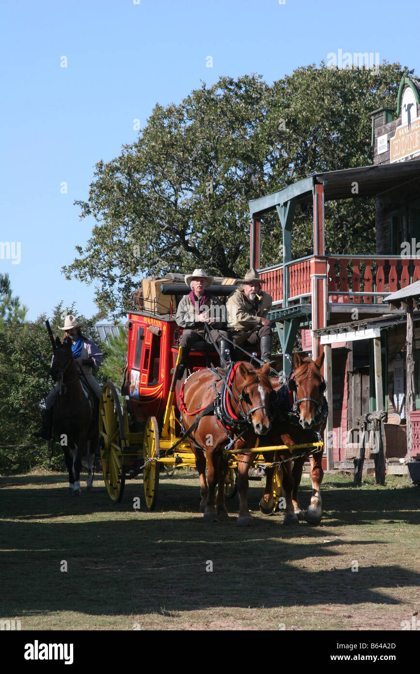 Wild west stagecoach hi-res stock photography and images - Alamy