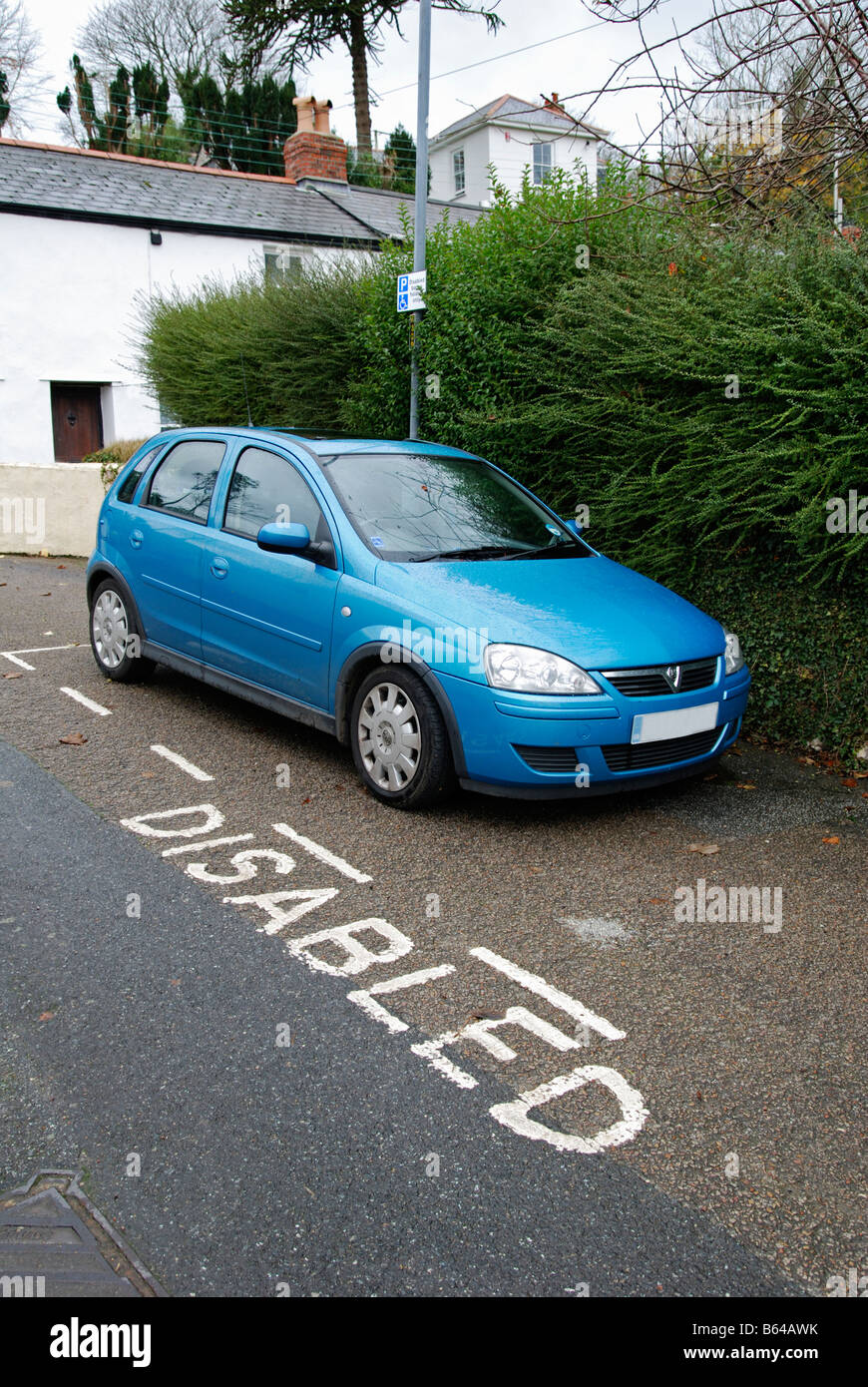 Disabled car parking hi-res stock photography and images - Alamy