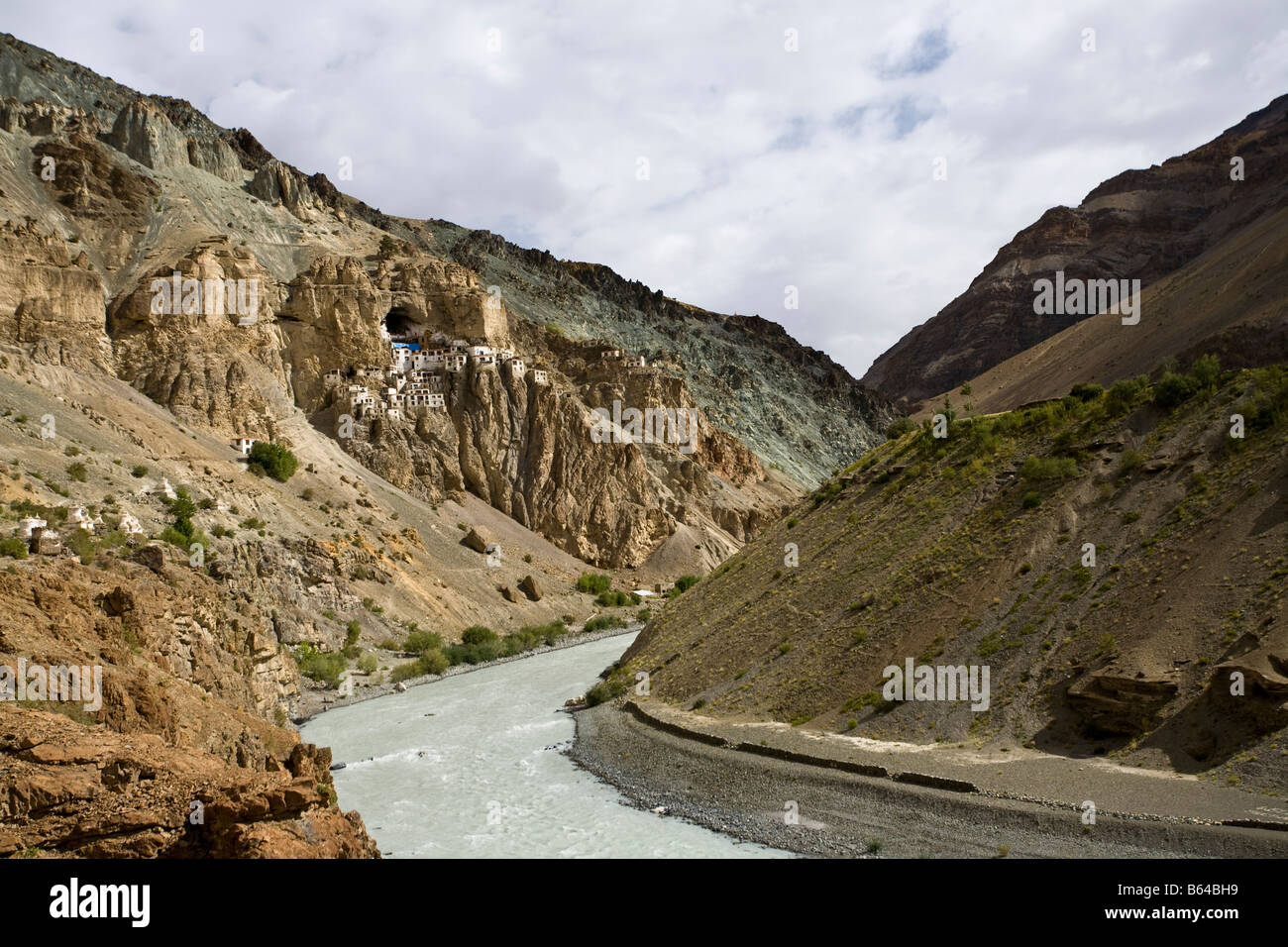 Phuktal monastery Zanskar Ladakh Stock Photo - Alamy