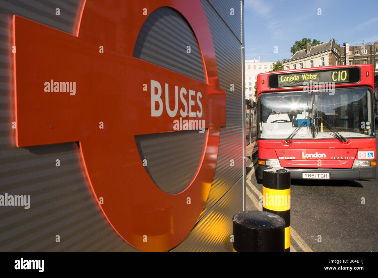 London bus at Victoria Station London Stock Photo - Alamy
