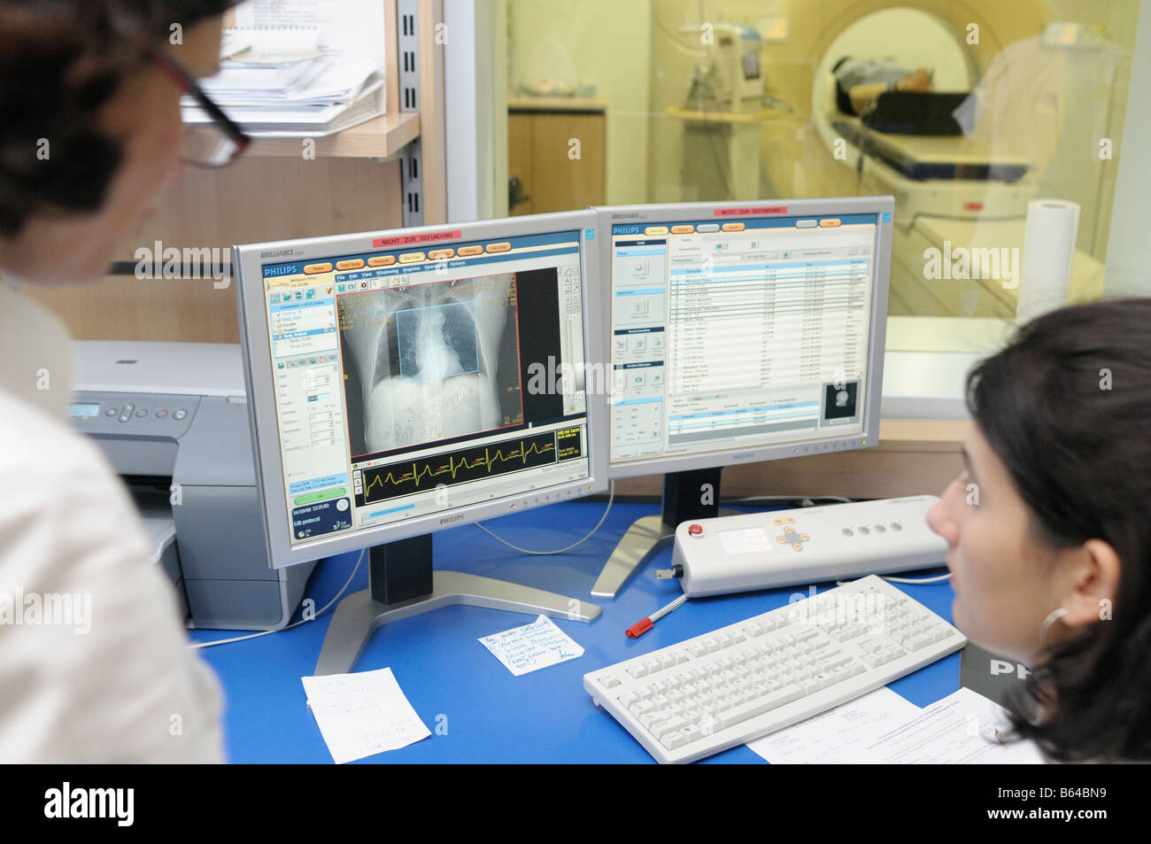 Radiology Technician High Resolution Stock Photography and Images - Alamy