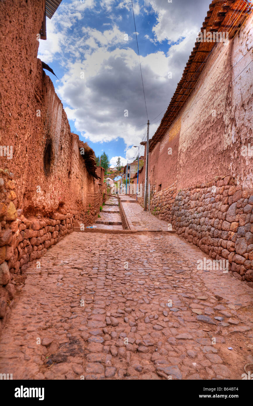 Old empty street Stock Photo - Alamy