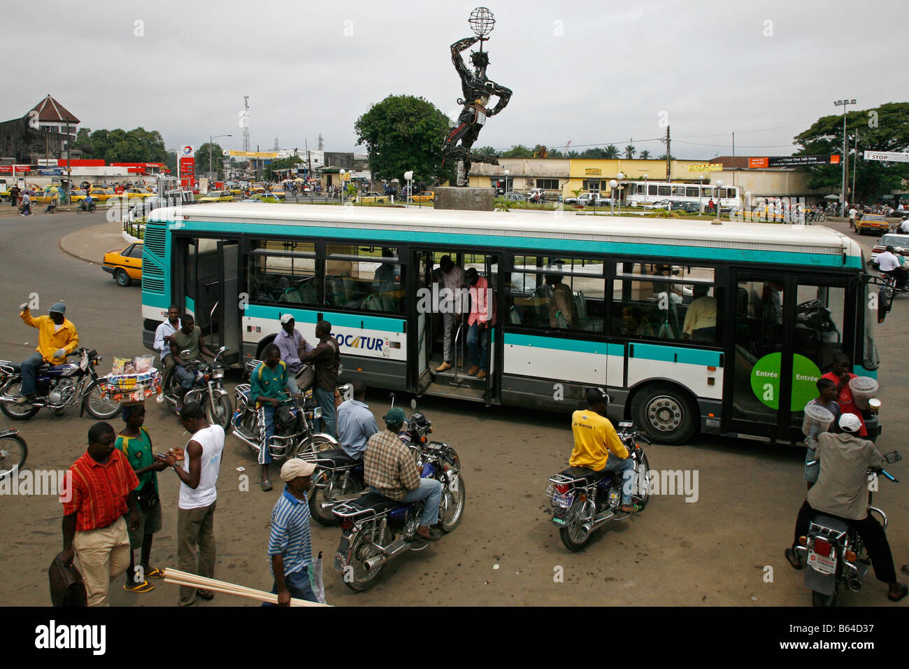 Cameroon Bus High Resolution Stock Photography and Images - Alamy