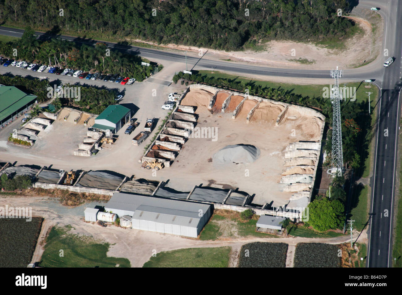 Construction materials truck hi-res stock photography and images - Alamy