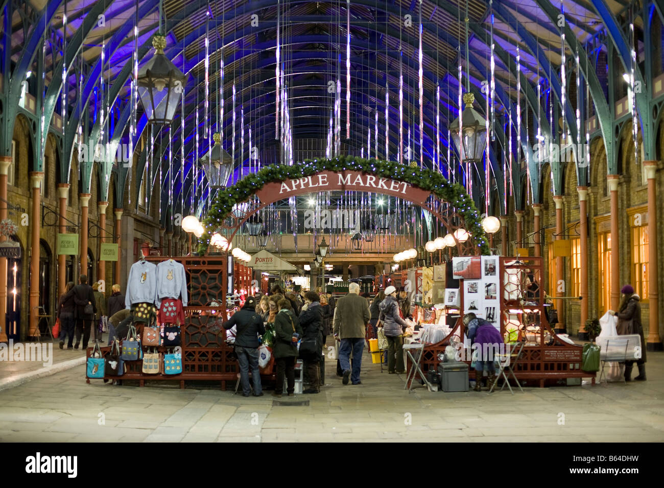 Interior covent garden market hall hi-res stock photography and images ...
