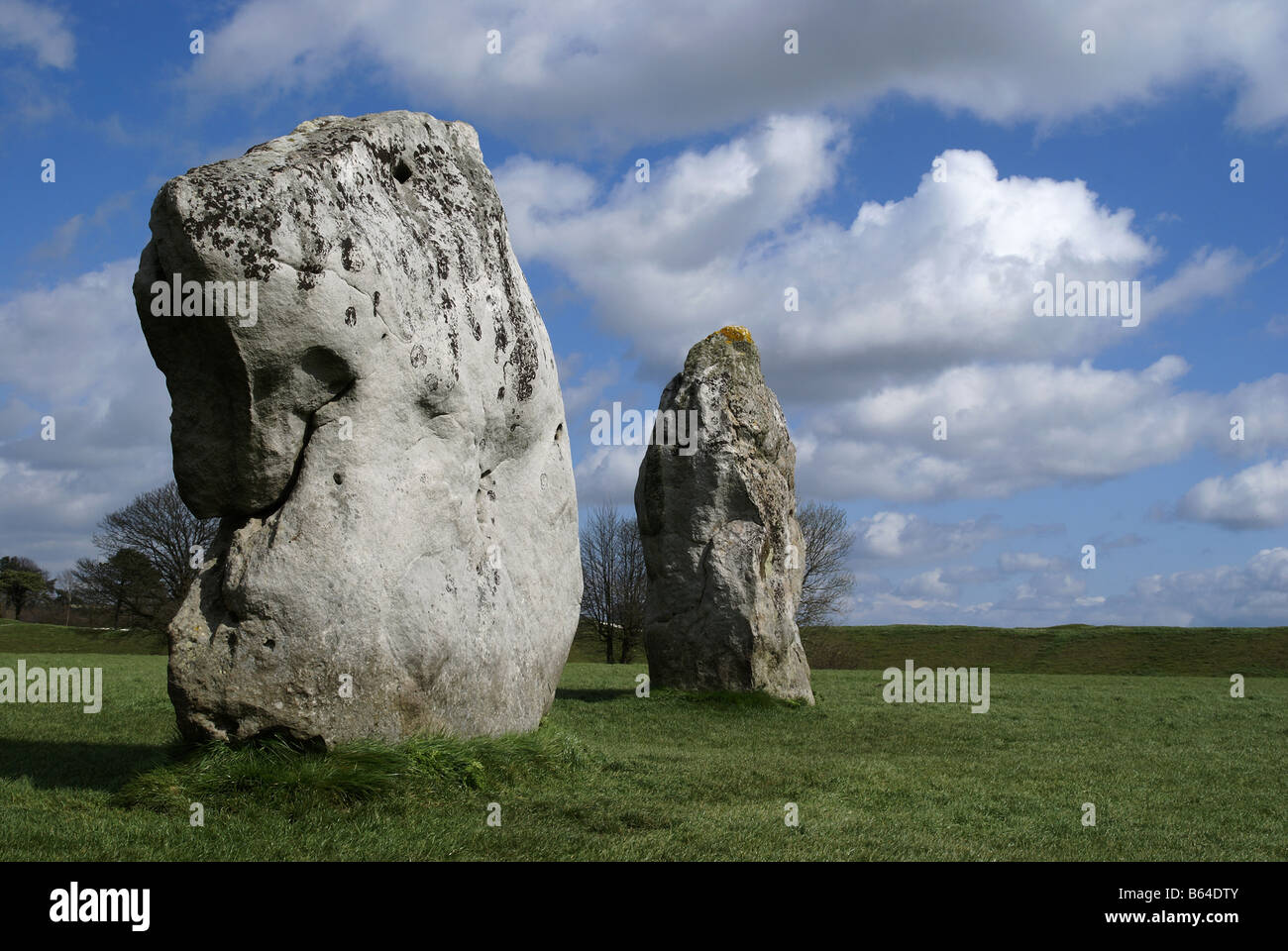 standing stones at avebury stone circle Stock Photo - Alamy