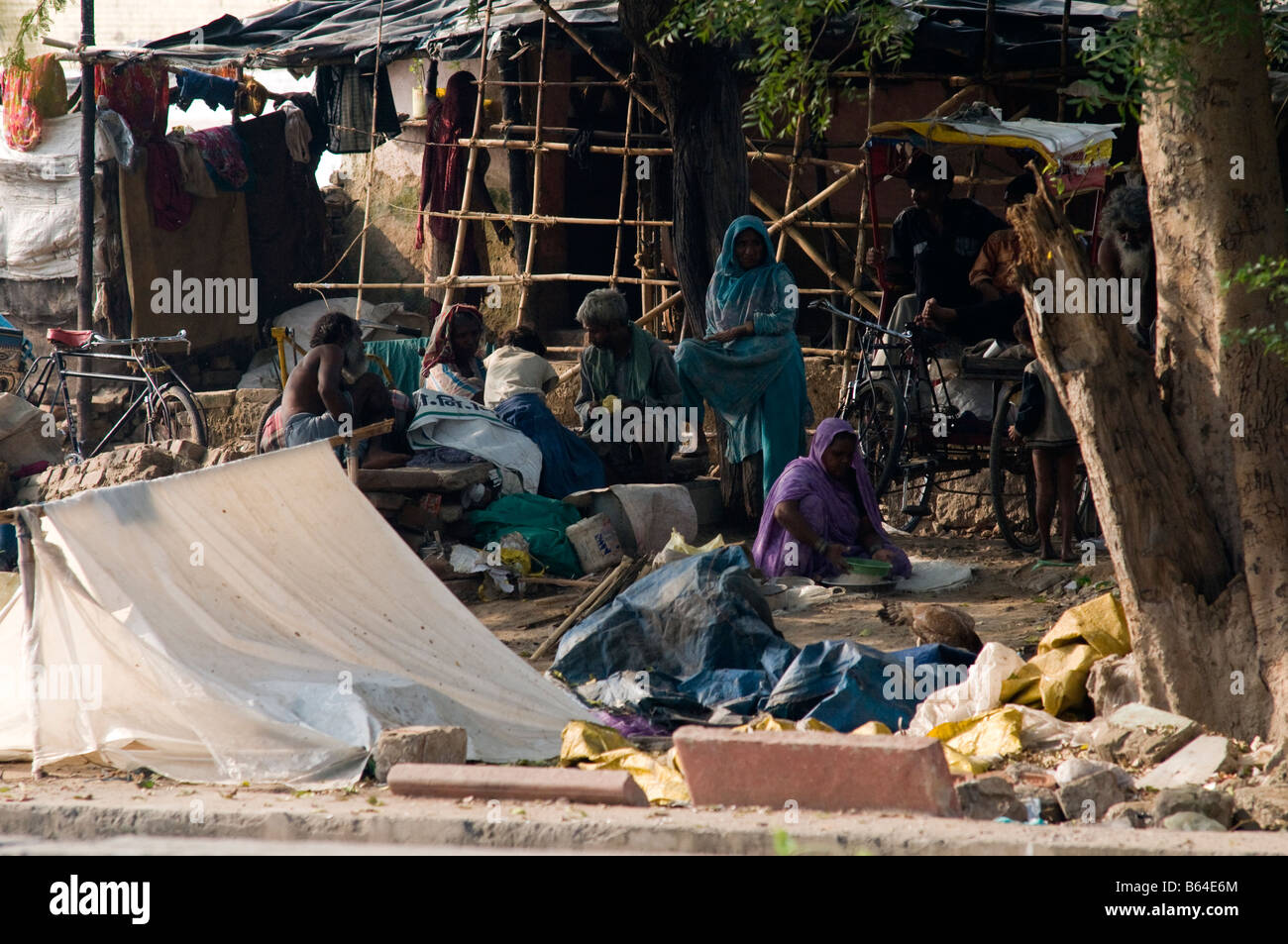 India poor agra street hi-res stock photography and images - Alamy
