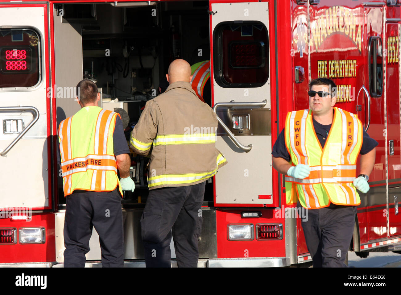 Scooping and running Technique Emt personnel are getting the injured ...