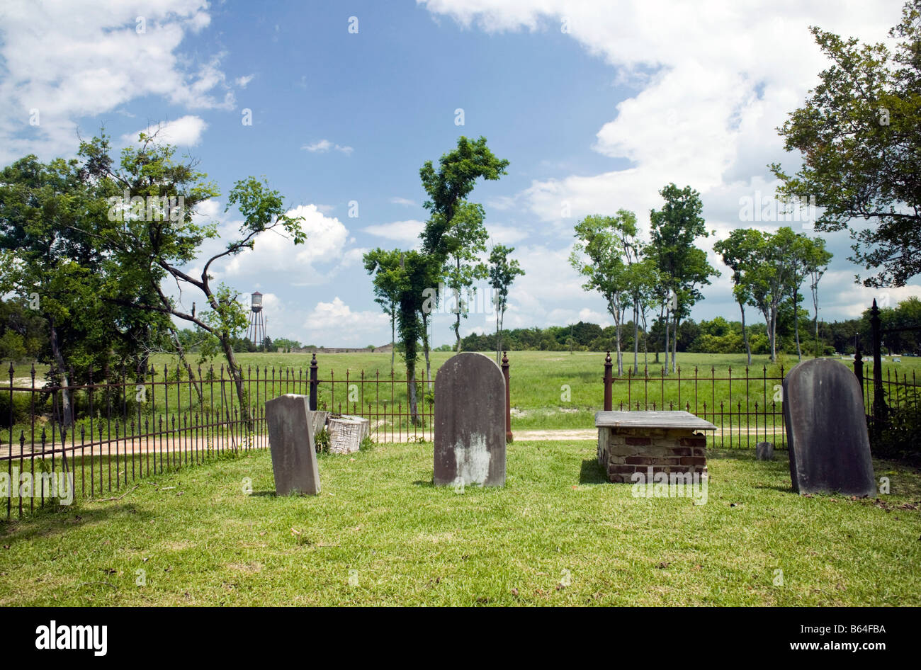 Alabama cemetery hi-res stock photography and images - Alamy