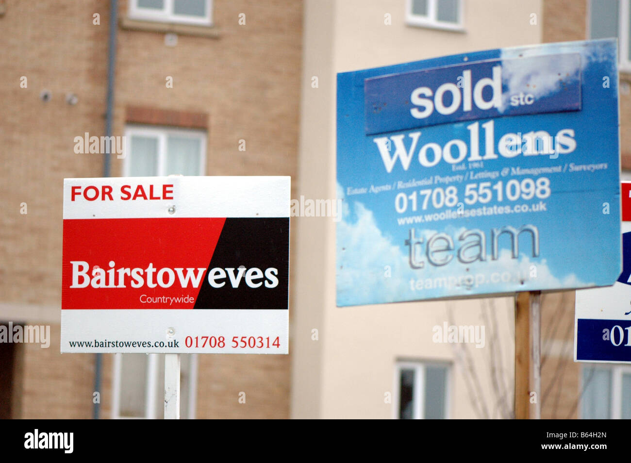 Woollens stc blue red agent signs bairstoweves hi-res stock photography ...