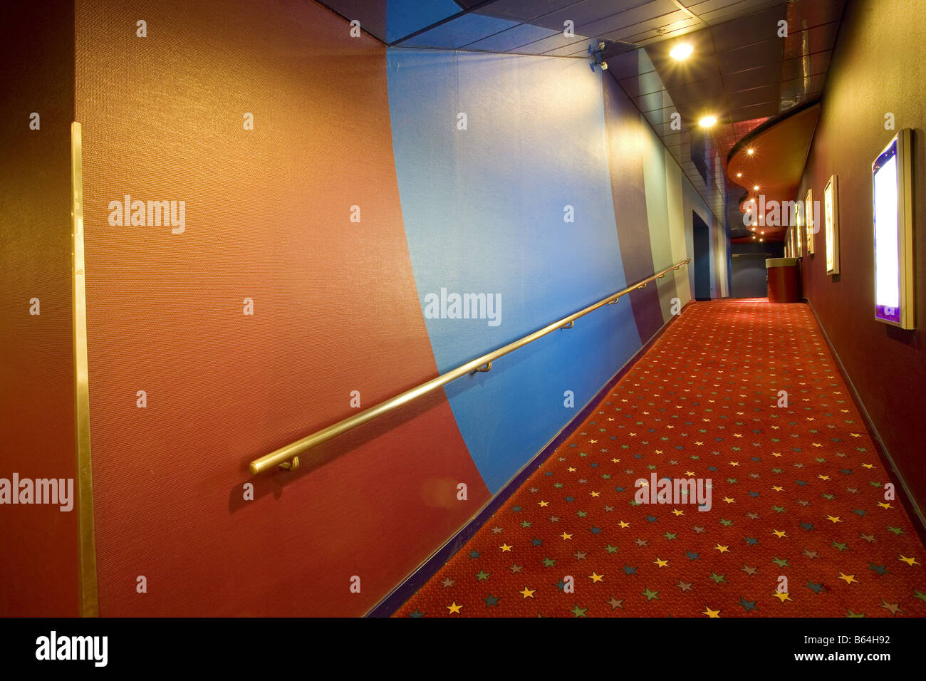 Corner cinema hi-res stock photography and images - Alamy