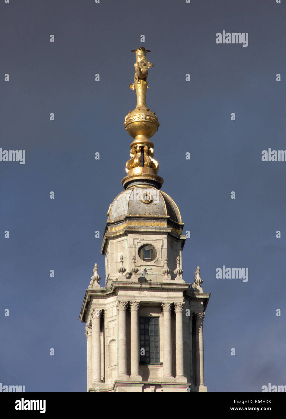 St Paul's Cathedral built by the architect Christopher Wren, London ...