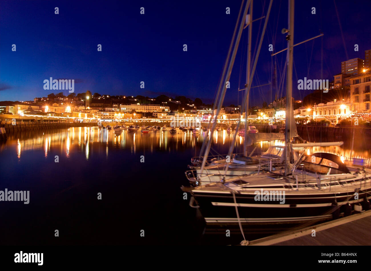Boats in harbour night hi-res stock photography and images - Alamy