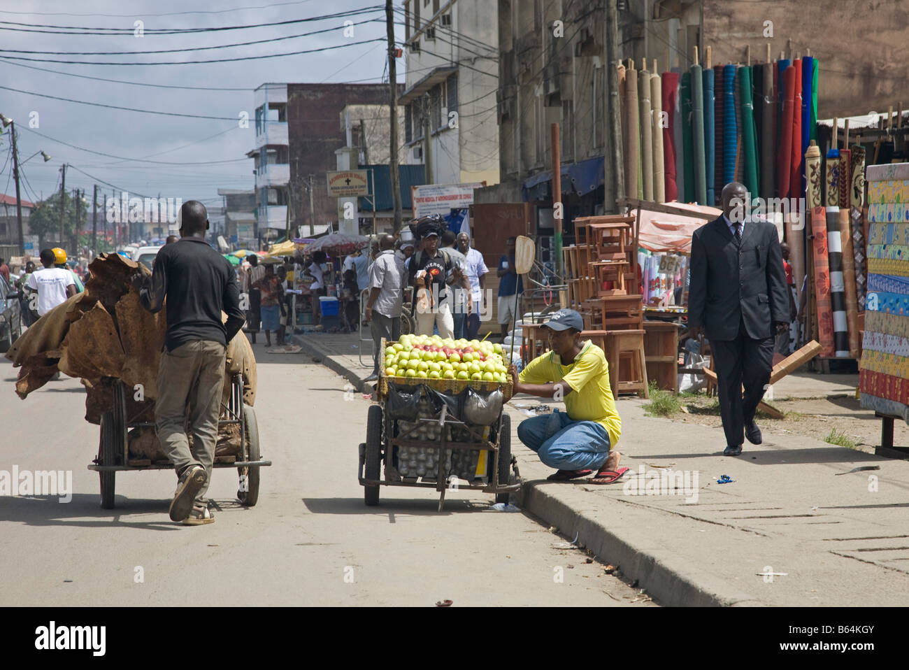 Pushcart africa hi-res stock photography and images - Alamy