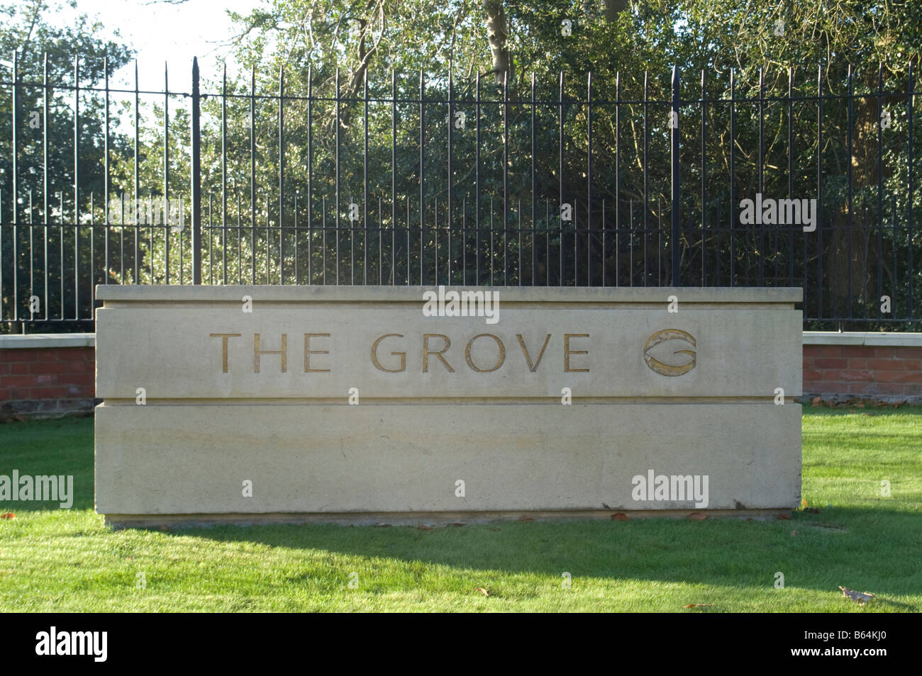 The grove hotel watford hi-res stock photography and images - Alamy
