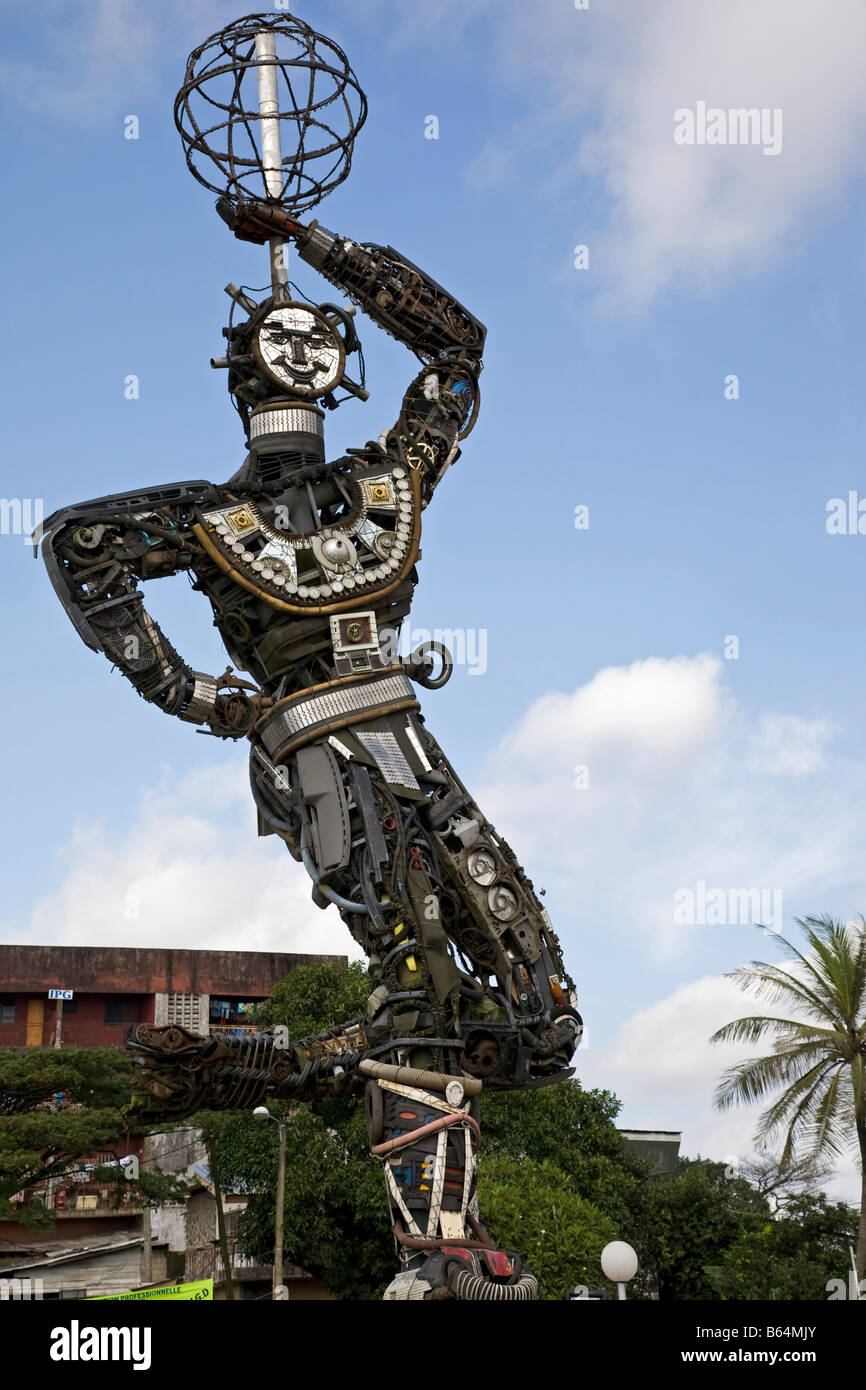 Deido roundabout monument Douala Cameroon Africa Stock Photo - Alamy