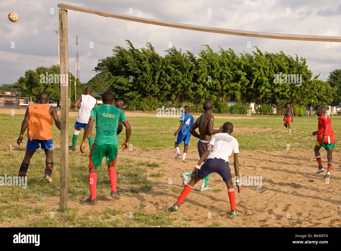 Cameroon football team hi-res stock photography and images - Alamy