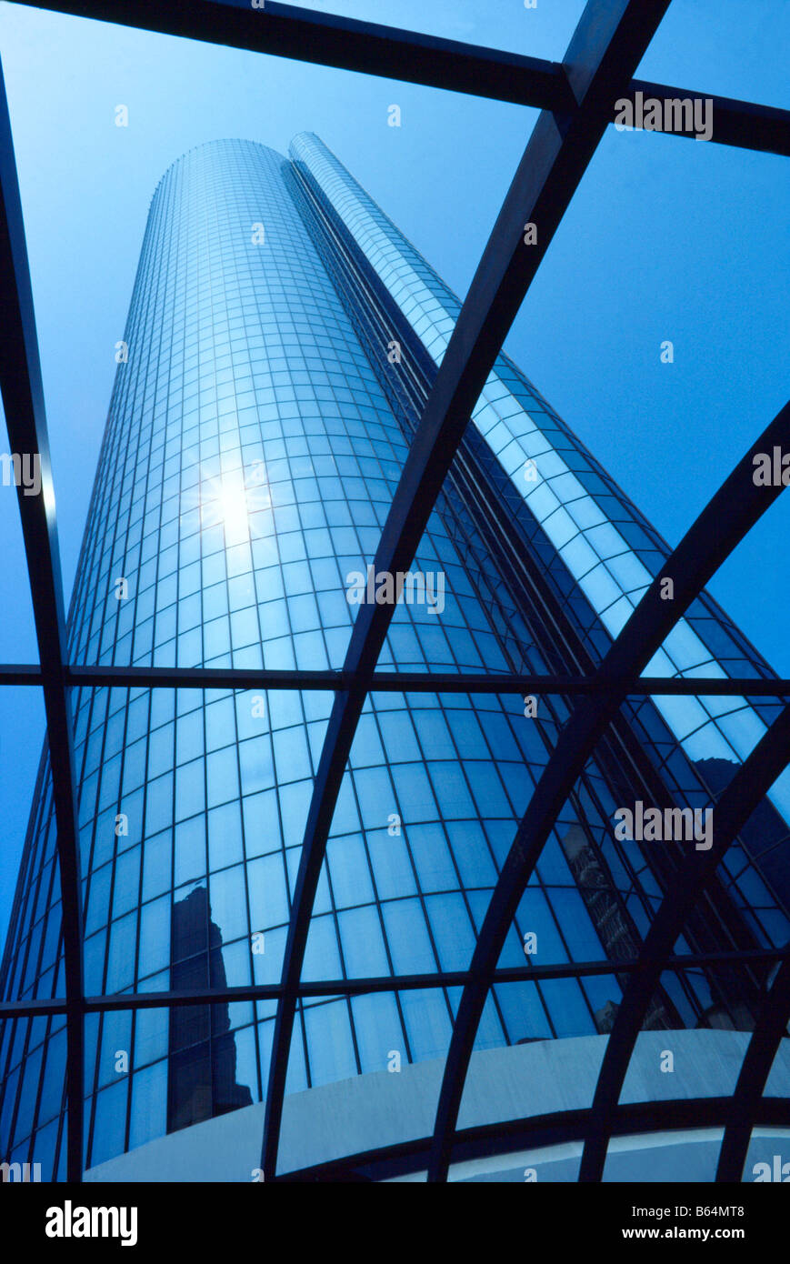 High rise hotel hi-res stock photography and images - Alamy