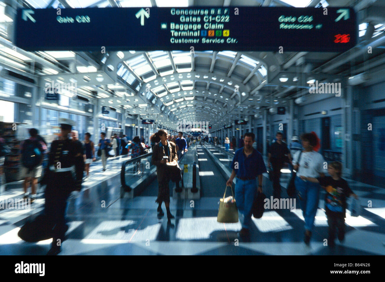 Passengers in terminal rush to catch flights,Ohare International ...