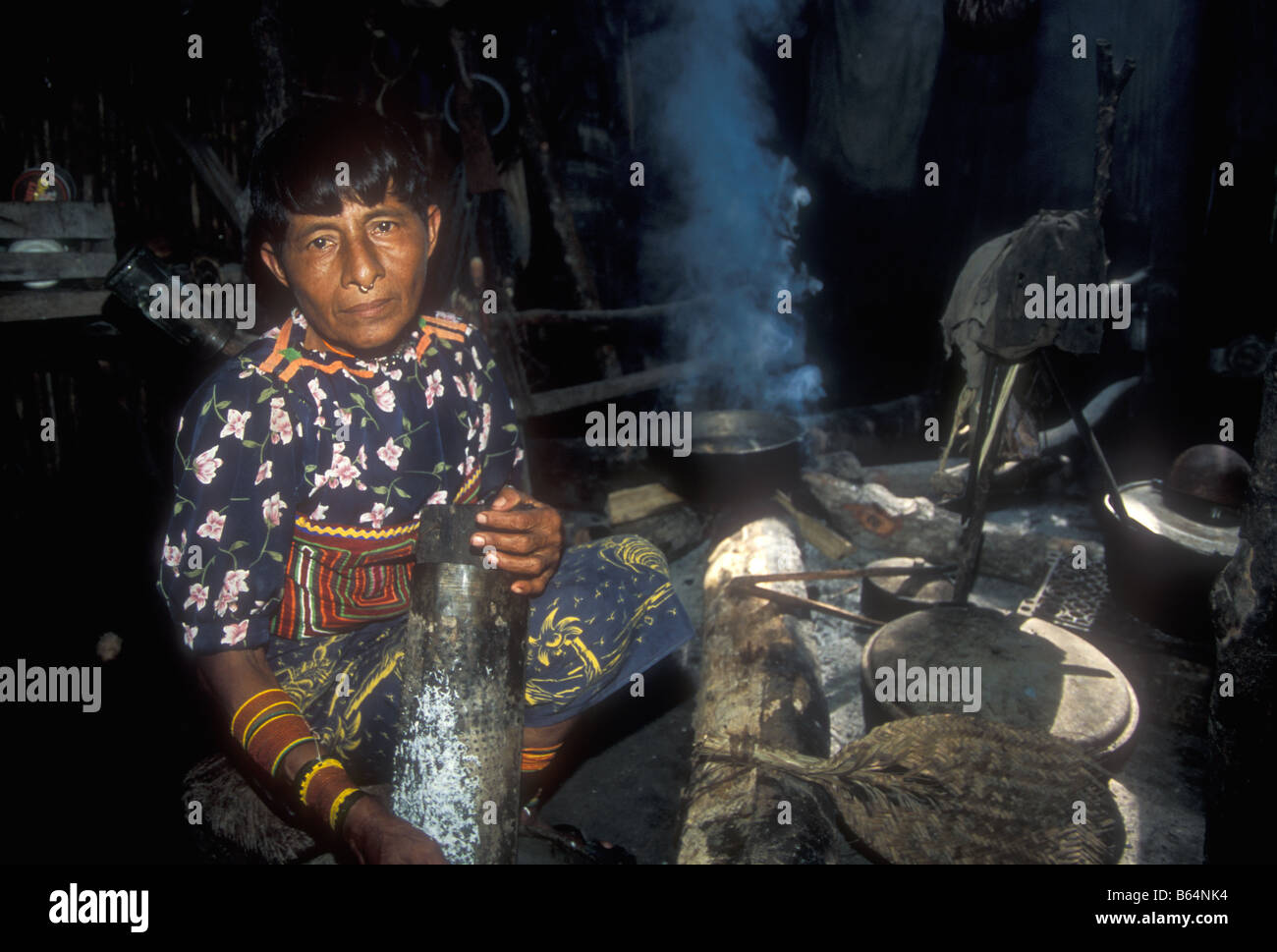 Panama kuna yala guna village hi-res stock photography and images - Alamy