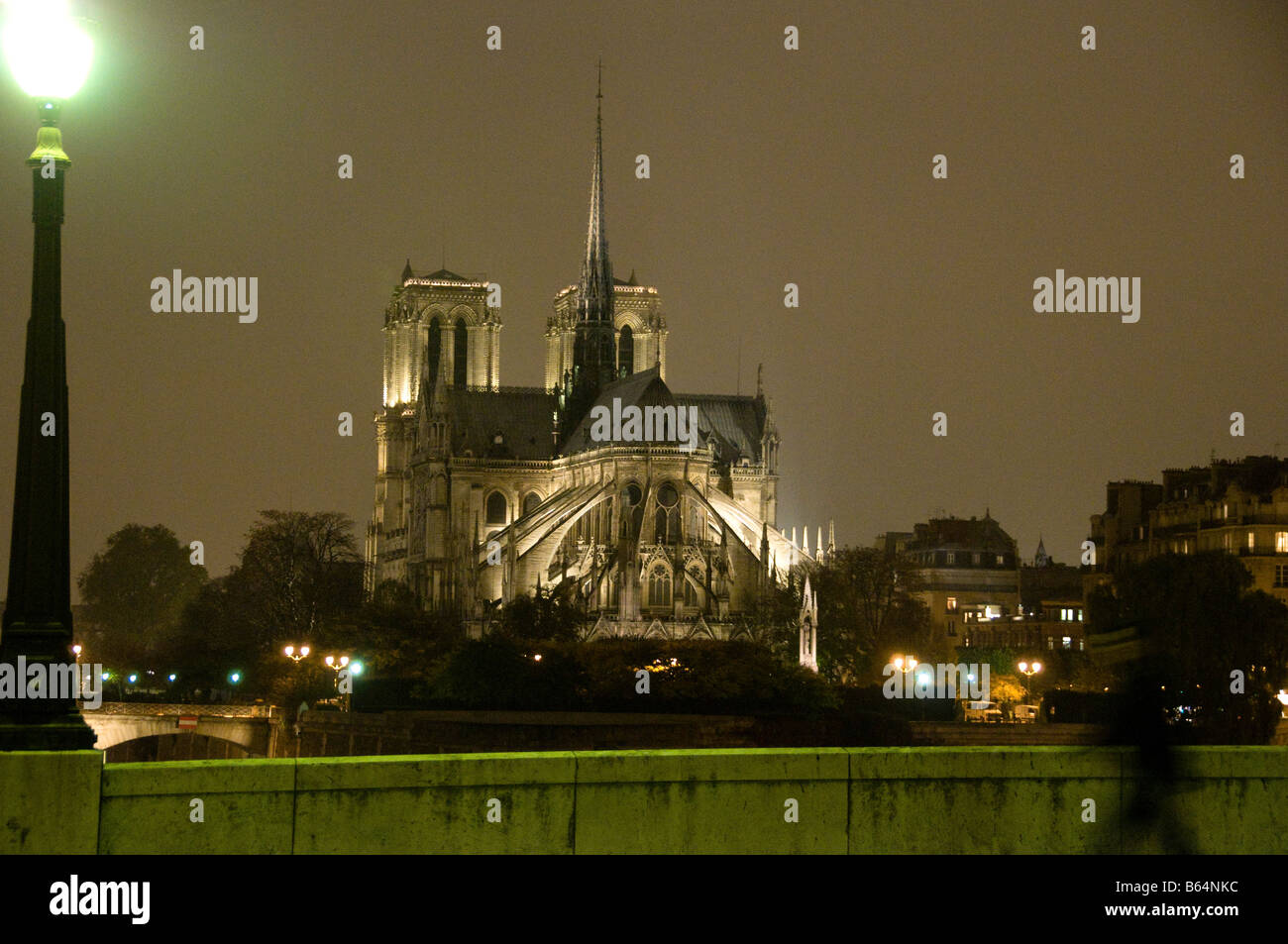 Notre dame paris night hi-res stock photography and images - Alamy