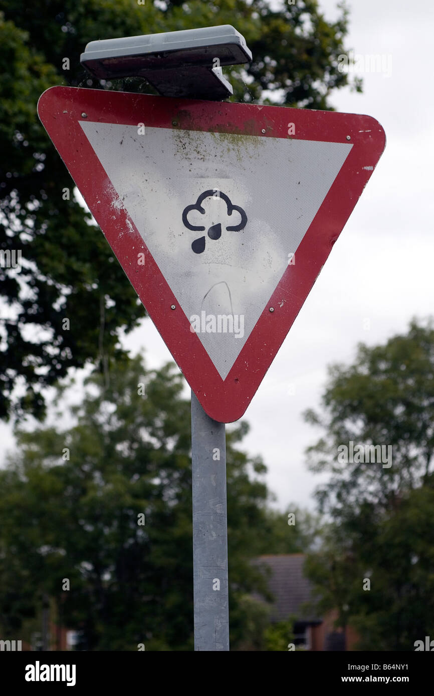 Weather icons sign cloud hi-res stock photography and images - Alamy