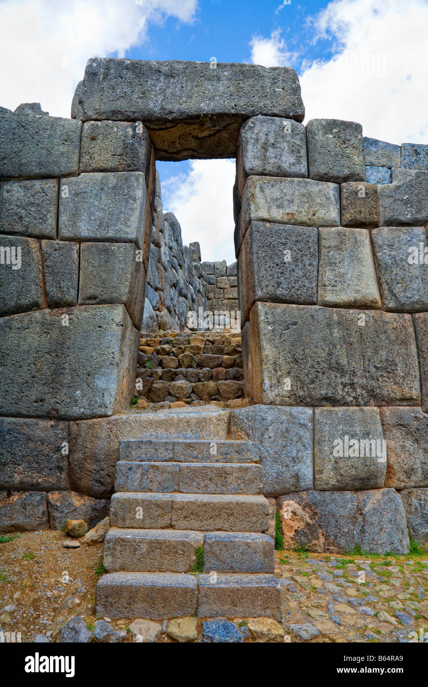 Walls sacsayhuaman cuzco ruins peru hi-res stock photography and images ...
