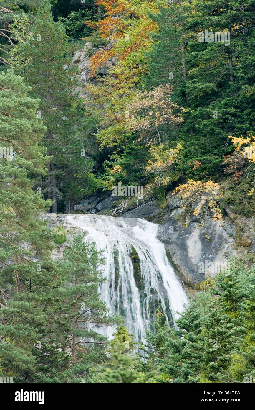 Waterfall at Bujaruelo valley , spanish pyrenees Stock Photo - Alamy