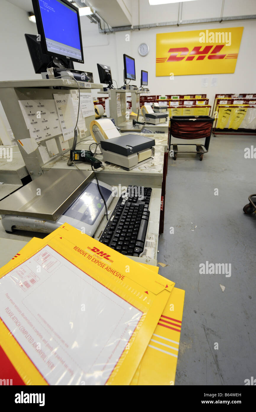 Parcels day night hi-res stock photography and images - Alamy