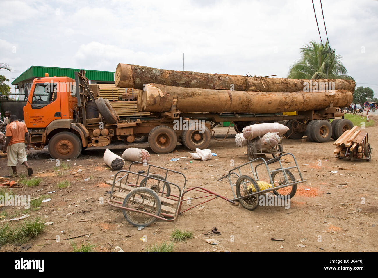 Freight truck africa hi-res stock photography and images - Alamy