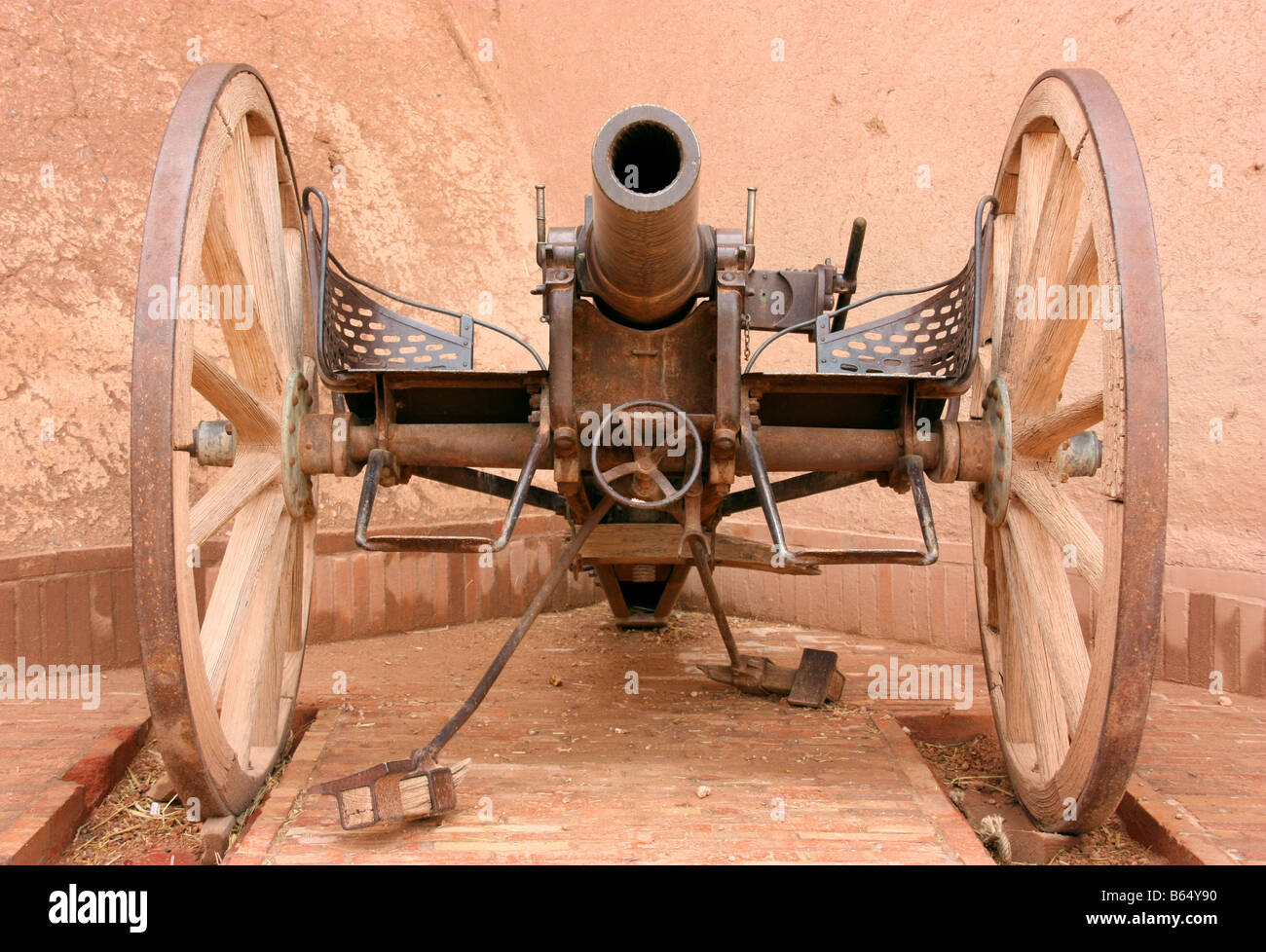 Muzzle loading cannon hi-res stock photography and images - Alamy