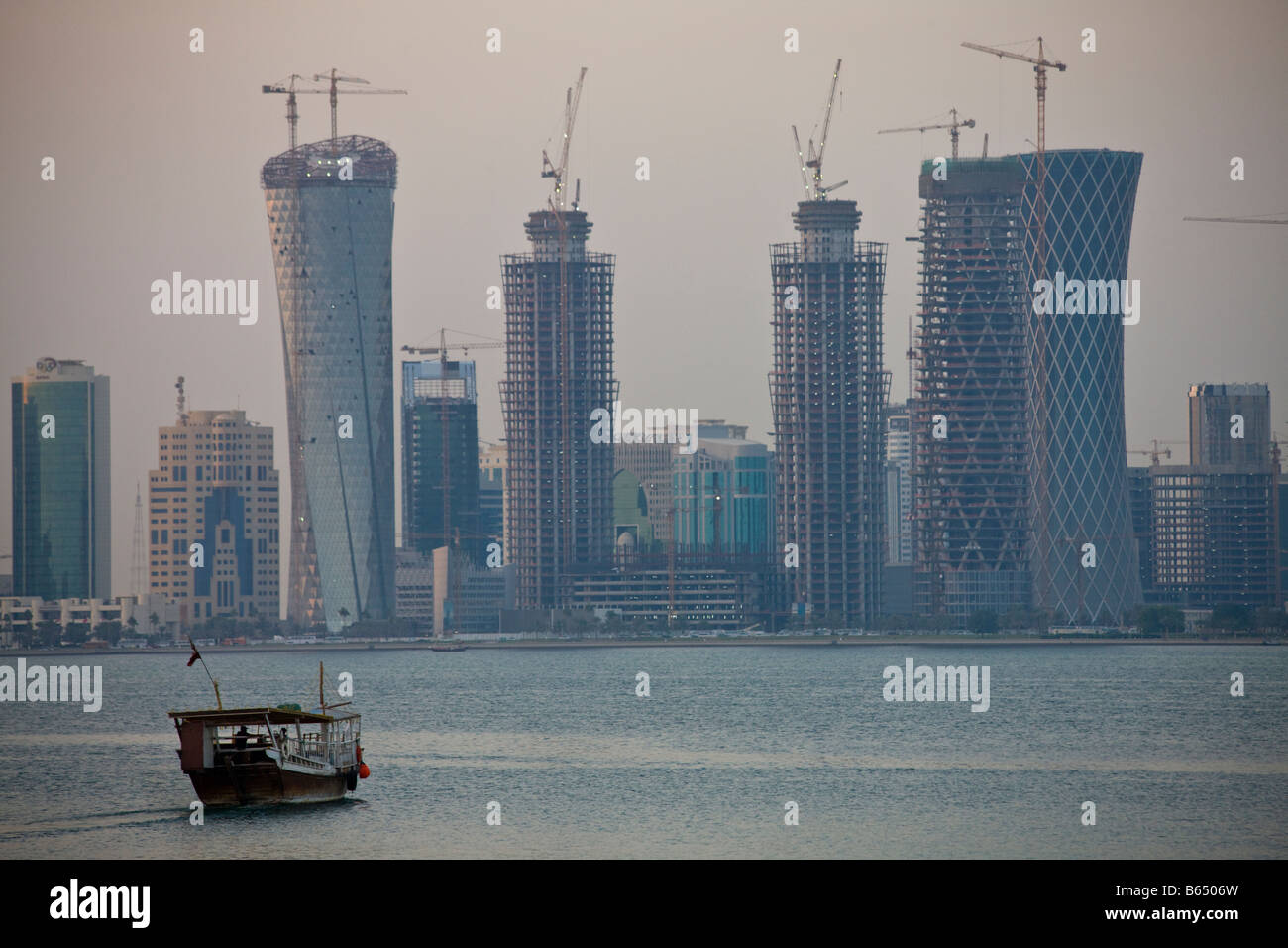 Cityscape doha hi-res stock photography and images - Alamy
