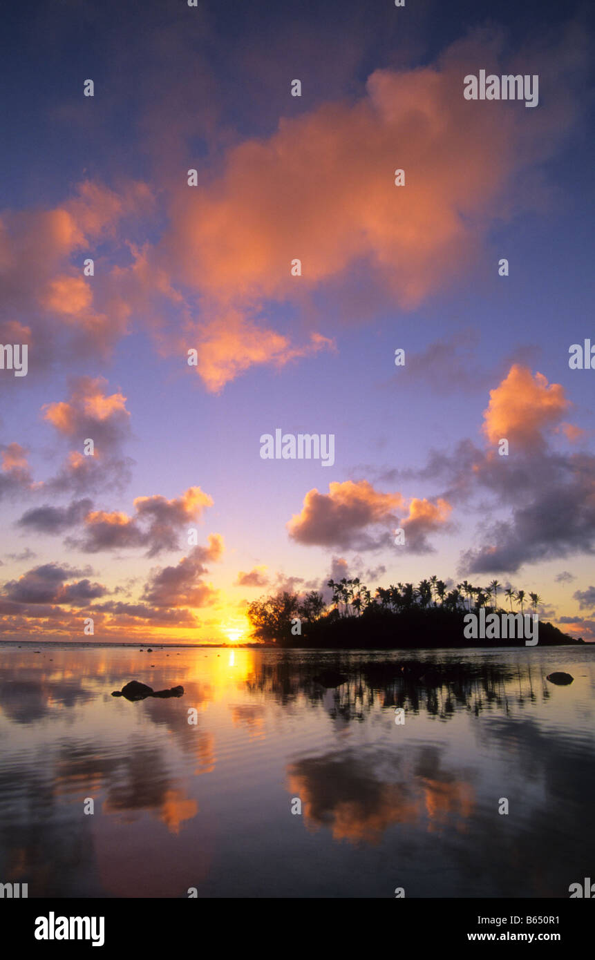 Cook Islands, Roratonga, Pacific Ocean, sunrise, Island Stock Photo - Alamy