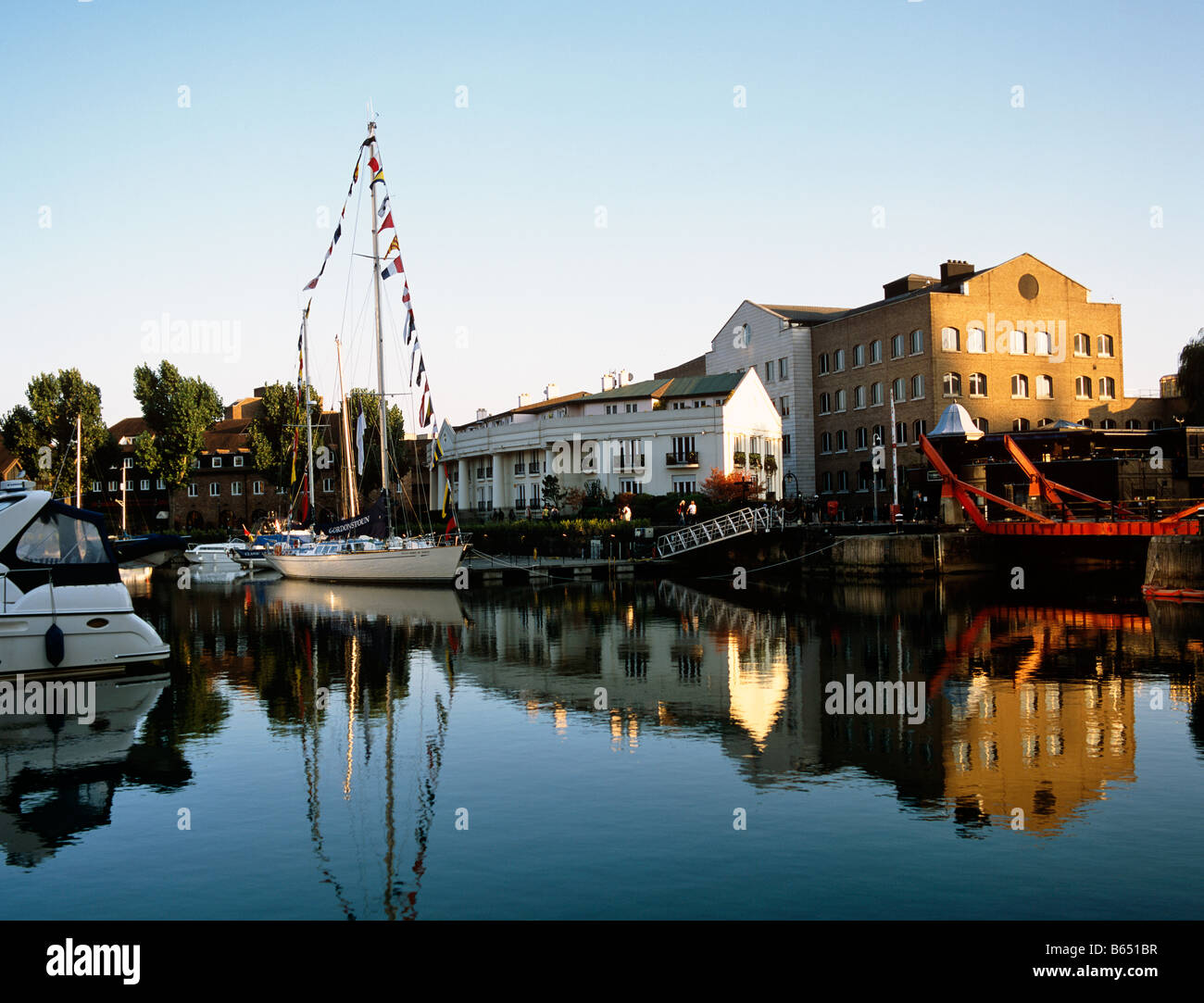 Yachts Style Harbour Rich Tranquil Shopping Stock Photo - Alamy