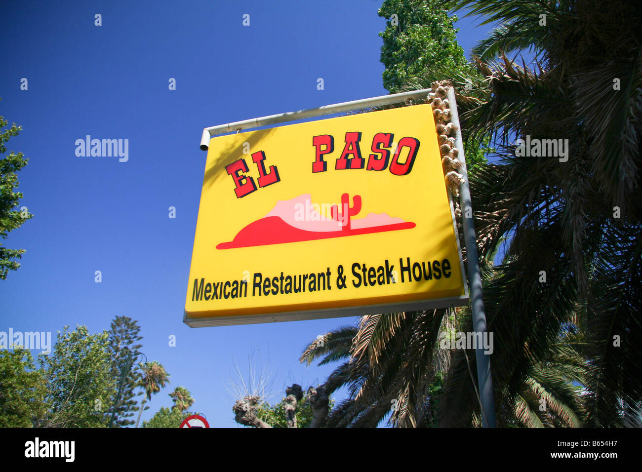 El Paso mexican restaurant sign Stock Photo - Alamy