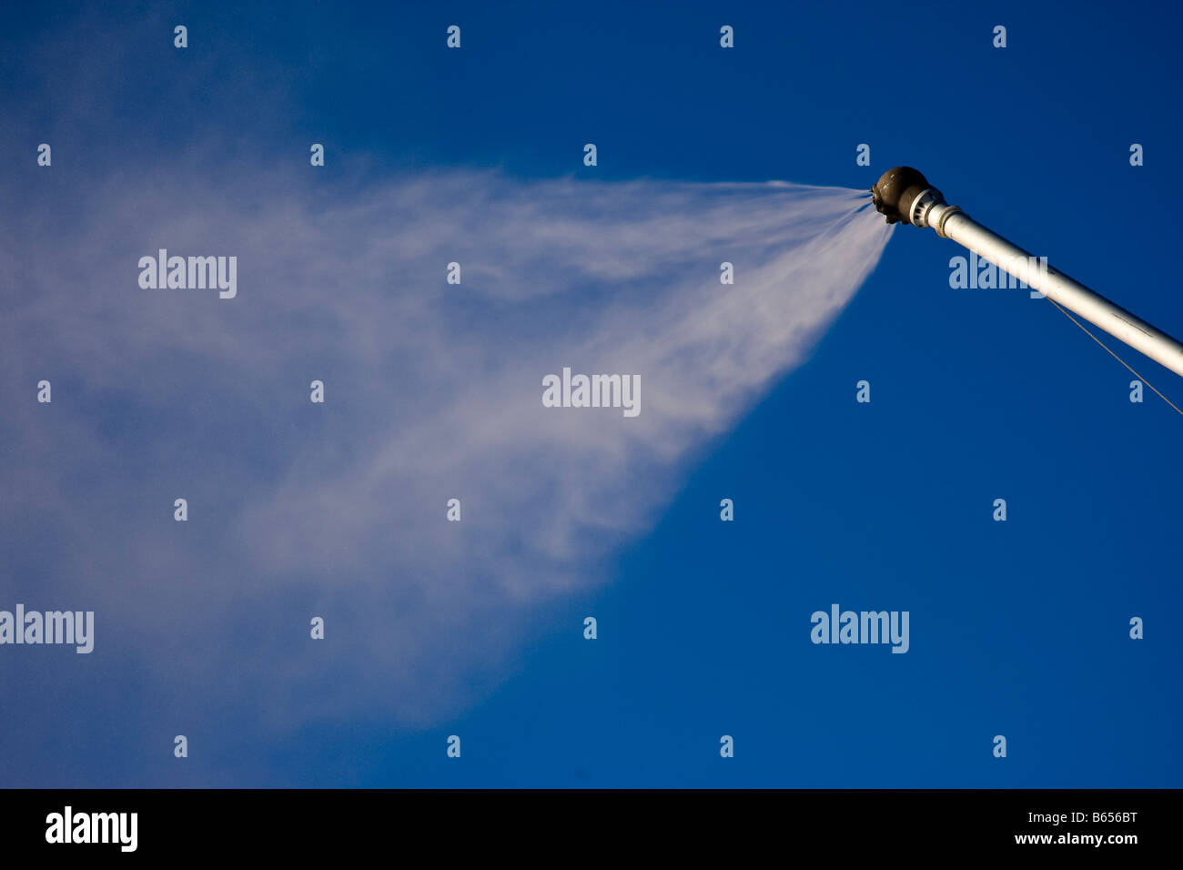 Snow gun making snow Stock Photo - Alamy