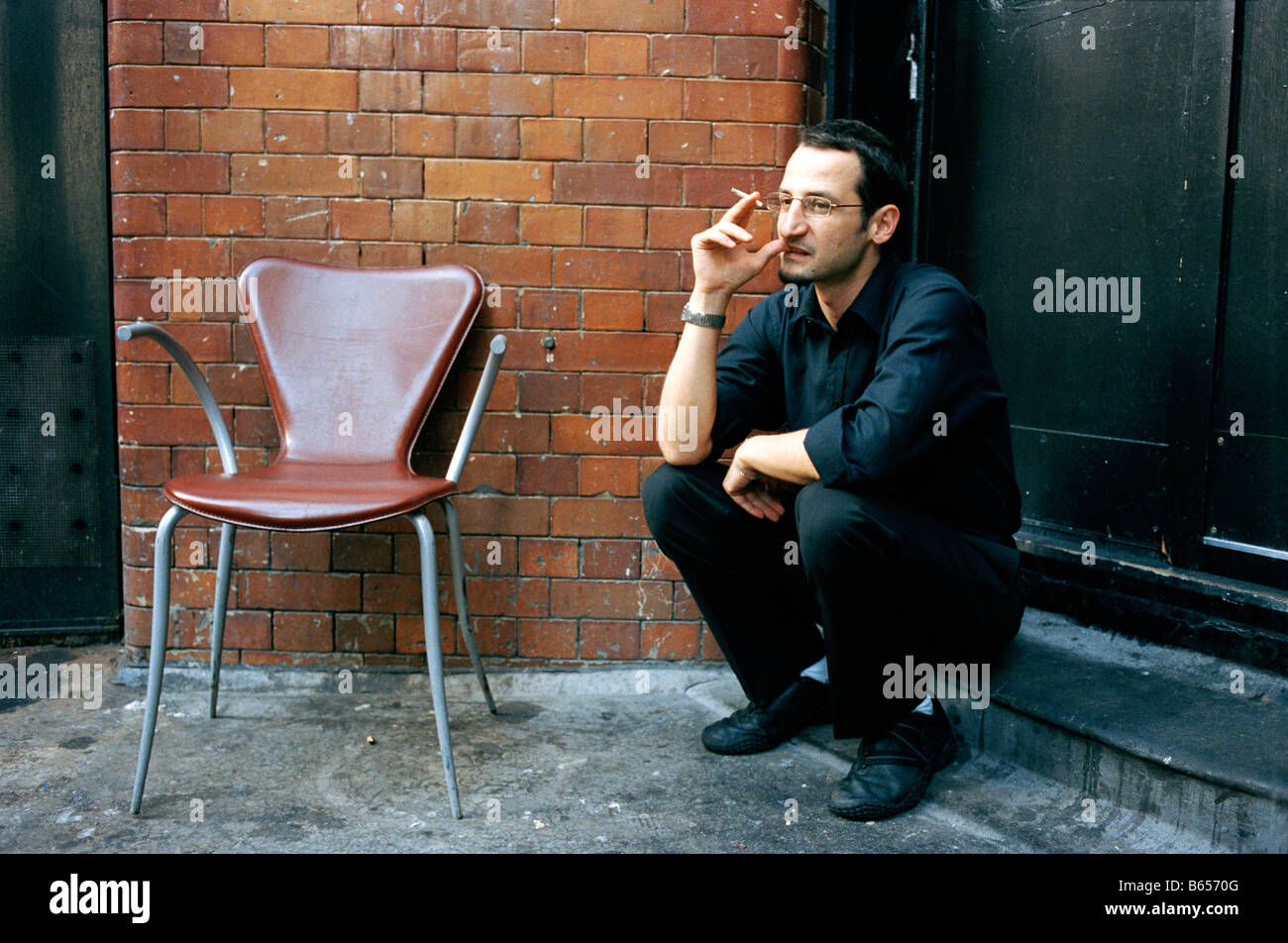 London smoking break hi-res stock photography and images - Alamy