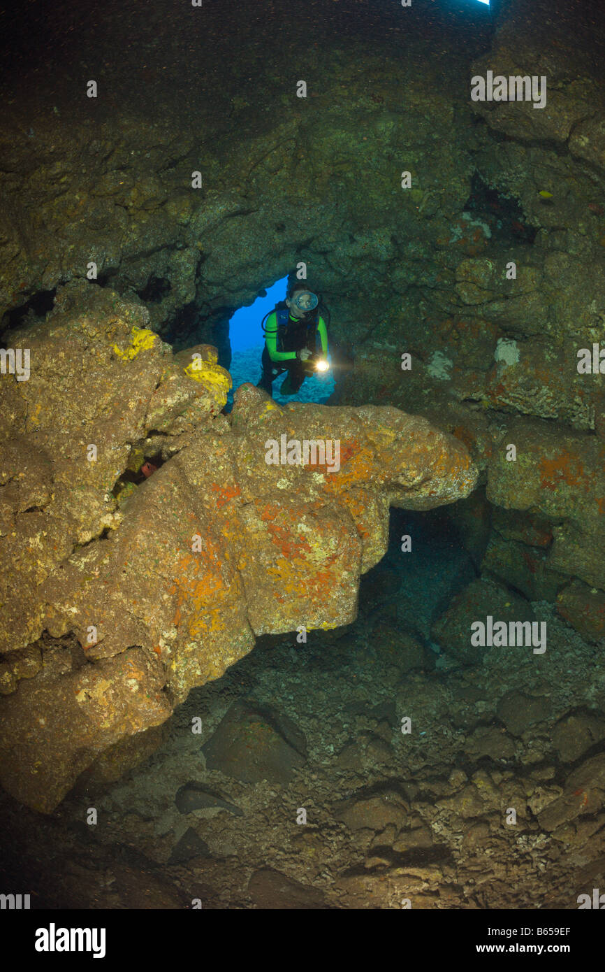Underwater cave diving hawaii hi-res stock photography and images - Alamy