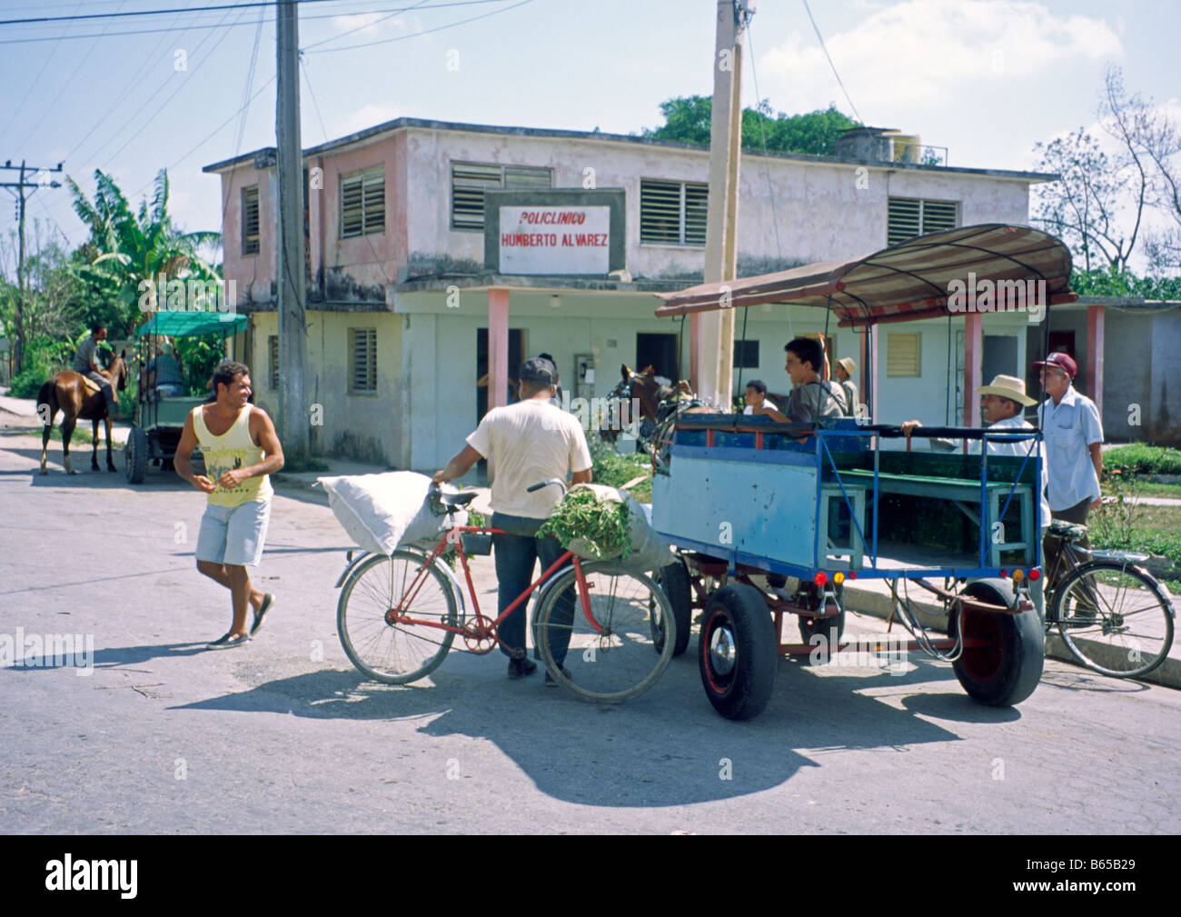 cubans in the village of camarioca Stock Photo - Alamy