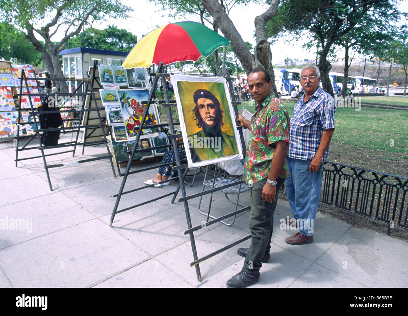 vendors of paintings in havana cuba Stock Photo - Alamy
