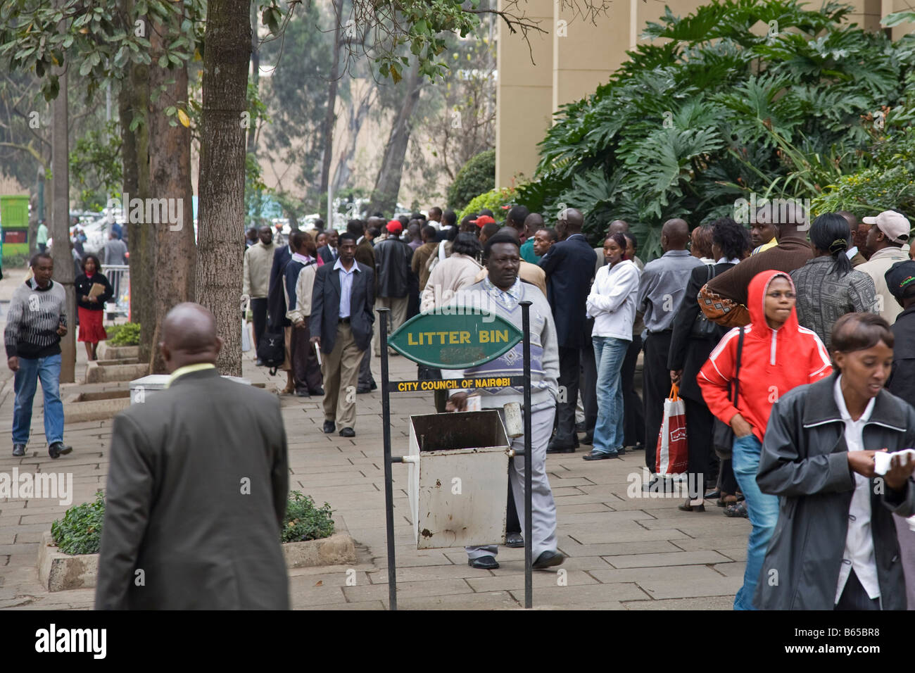 Queue central Nairobi Kenya Africa Stock Photo - Alamy